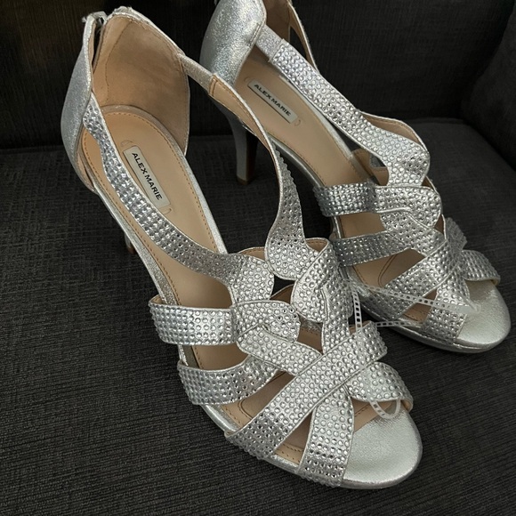 Alex Marie | Shoes | Alex Marie Silver Strappy Heels | Poshmark